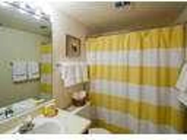 2 Bedroom 2 Bath In St. Charles MD 20603