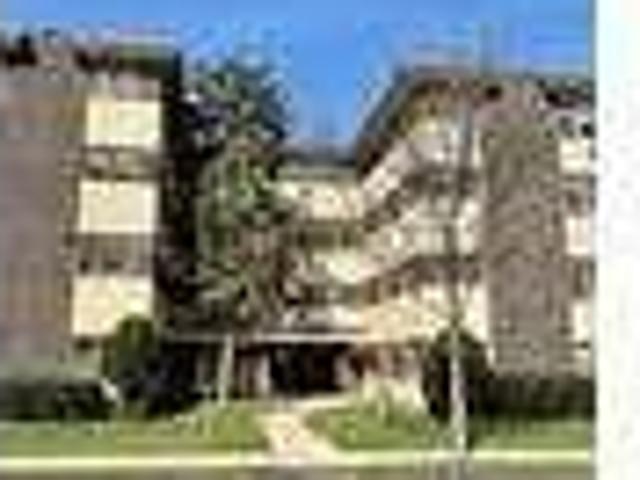 2 Bedroom 2 Bath In Skokie IL 60077