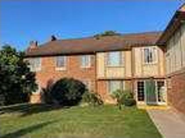 2 Bedroom 2 Bath In Southfield Michigan 48076