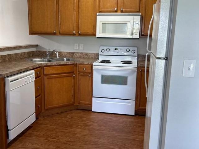 2 bedroom 2 bath Spacious Newburgh Apt. 2 Bedroom Apartment for Rent at 4266 Old State Route 261, Newburgh, IN 47630