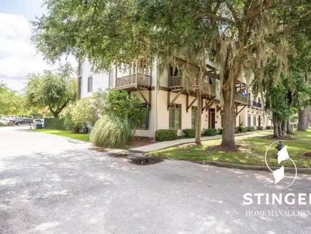 2 Bedroom / 2 Bathroom Condo In Habersham 154 Cherokee Farms Rd