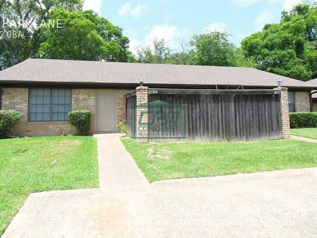 2 Bedroom 2 Bathroom Duplex in Whitehouse