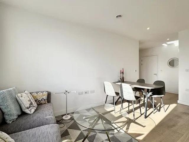 2 Bedroom 2 Bathroom Flat1303