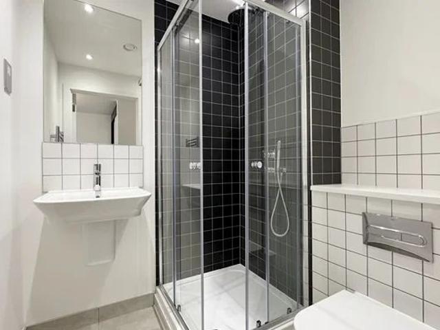 2 Bedroom 2 Bathroom Flat501