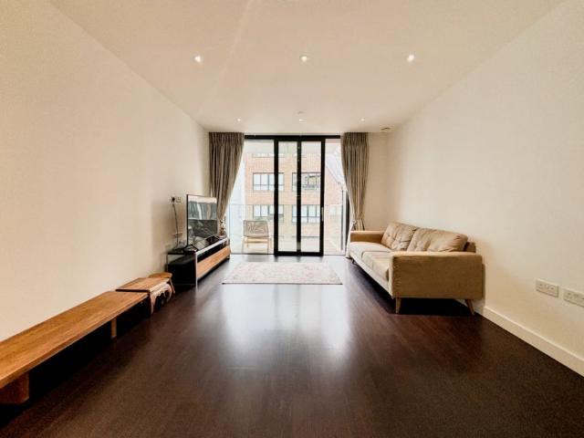 2 Bedroom 2 Bathroom Flat503
