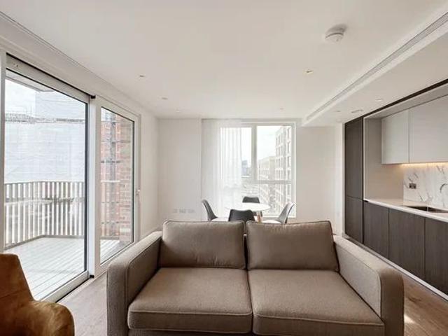 2 Bedroom 2 Bathroom Flat62