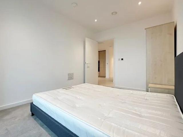 2 Bedroom 2 Bathroom Flat803