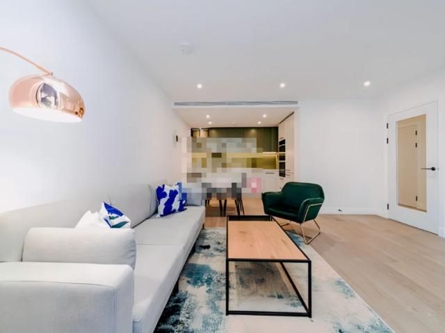 2 Bedroom 2 Bathroom Flat 5