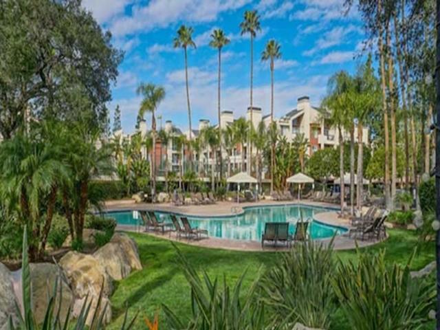 2 Bedroom 2 Bathroom Plus Loft in Prime Woodland Hills