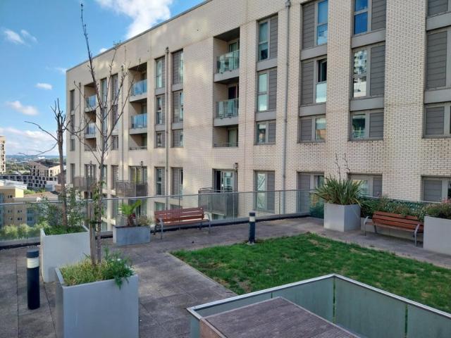 2 bedroom, 2 bathroom, private rooftop & garden