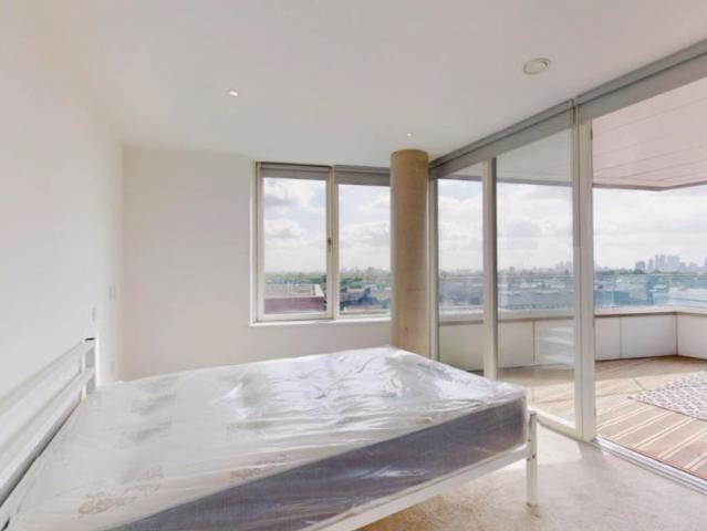 2 Bedroom 2 Bathroom room2