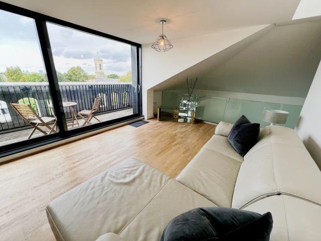 2 Bedroom 2 Bathroom roomB