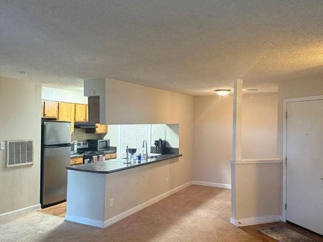 2 bedroom /2 private bathroom
