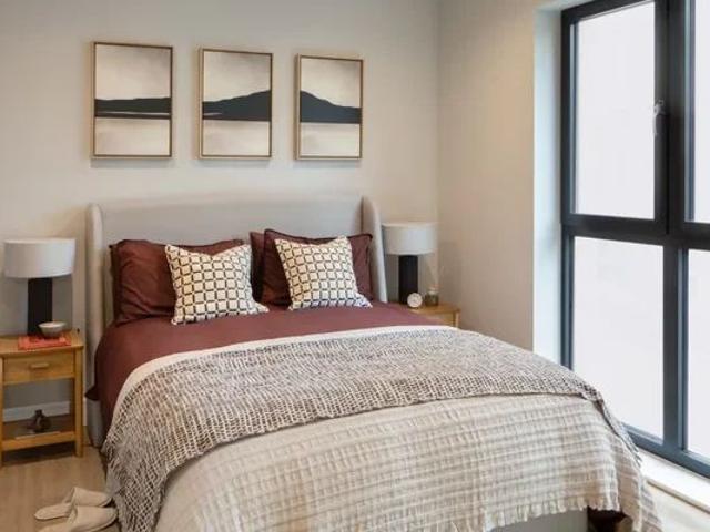 2 Bedroom
