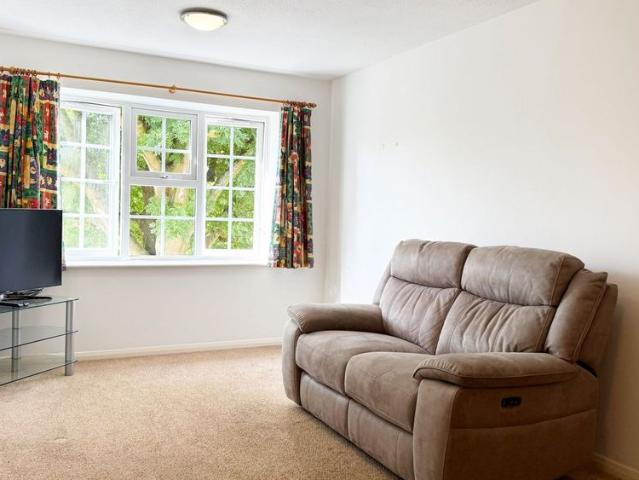 2 Bedroom