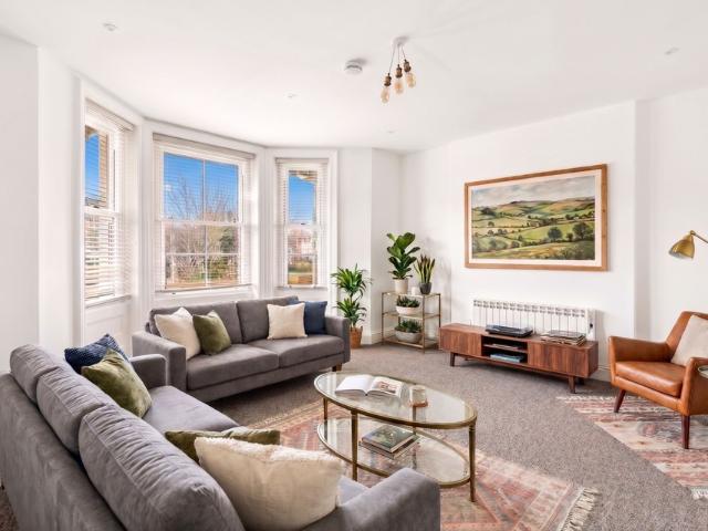 2 Bedroom