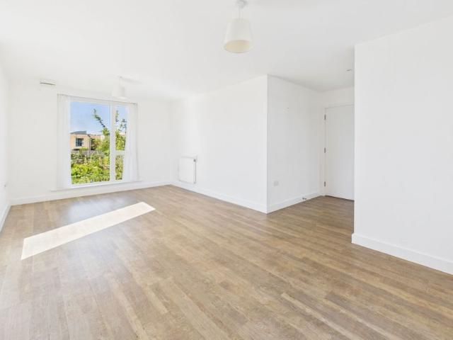2 Bedroom