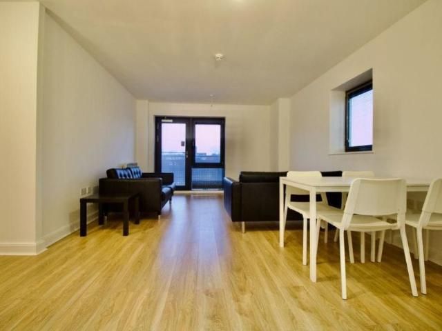 2 Bedroom