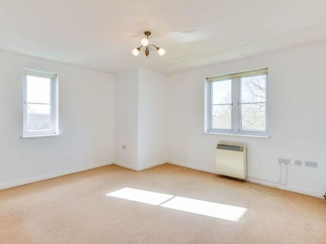 2 Bedroom