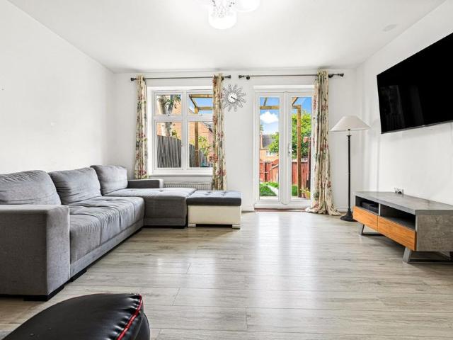 2 Bedroom