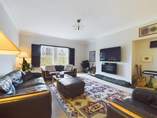 2 Bedroom