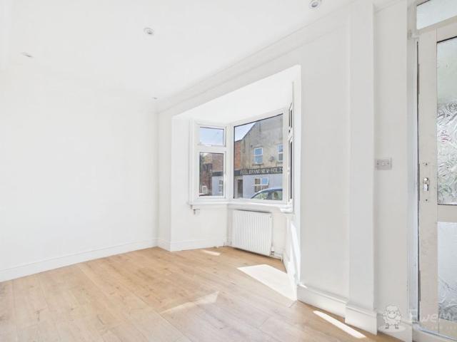 2 Bedroom