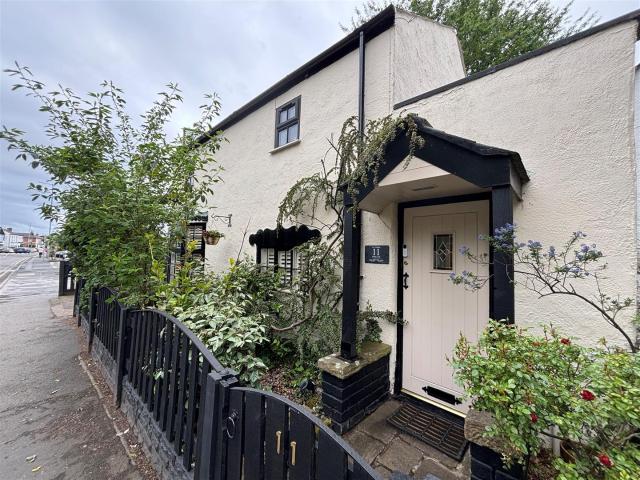 2 bedroom Cottage to let