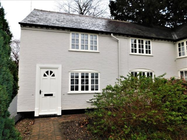 2 bedroom cottage to let