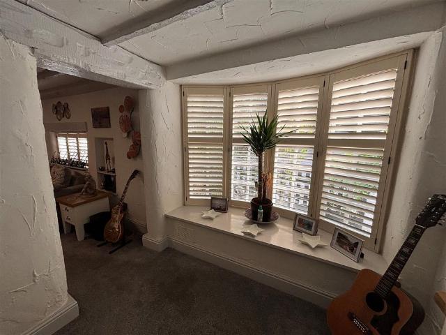 2 bedroom Cottage to let