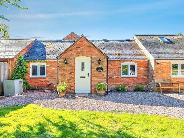 2 Bedroom Cottage To Rent In Main Street, Leicester, LE7