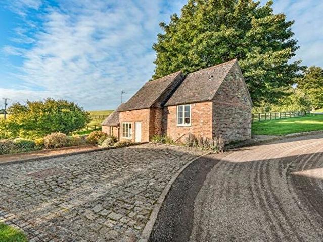 2 Bedroom Cottage To Rent In Brill, HP18