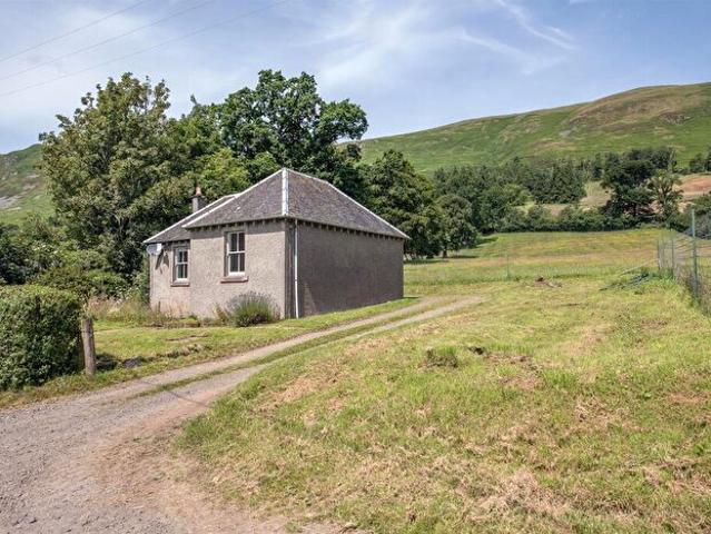 2 Bedroom Cottage To Rent In Dollar, FK14