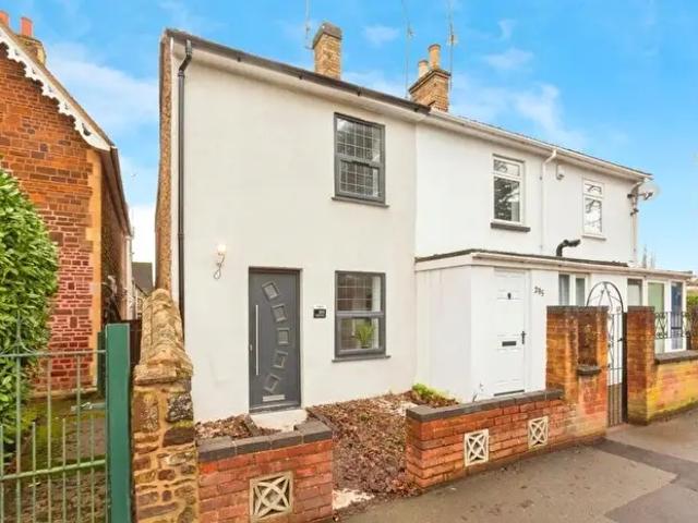 2 Bedroom Cottage To Rent In Heath Road, Leighton Buzzard, LU7