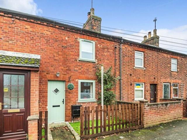2 Bedroom Cottage To Rent In High Street, Clapham, Bedford, MK41