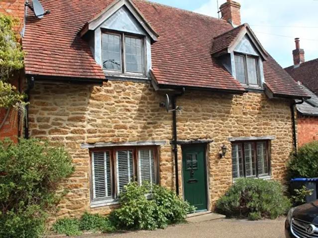 2 Bedroom Cottage To Rent In School Lane, Badby, NN11