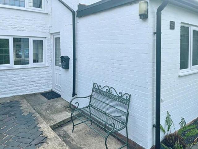 2 Bedroom Cottage To Rent In The Green, Long Marston, CV37