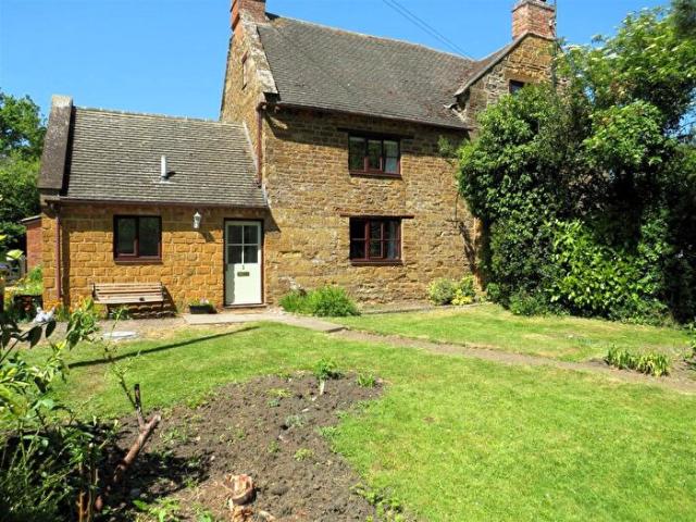 2 Bedroom Cottage To Rent In Tomlow Road, Stockton, CV47