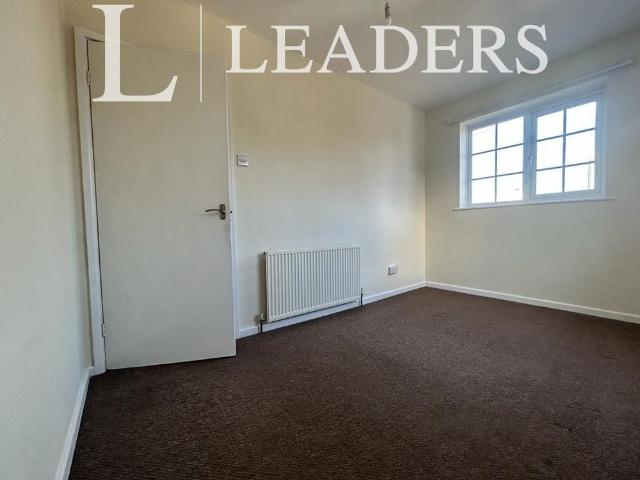 2 bedroom cottage to rent Priory Square, Studley, B80