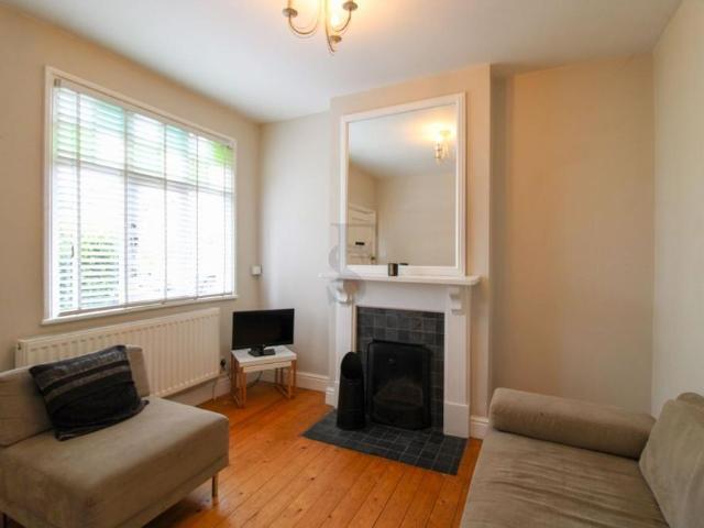 2 bedroom cottage to rent