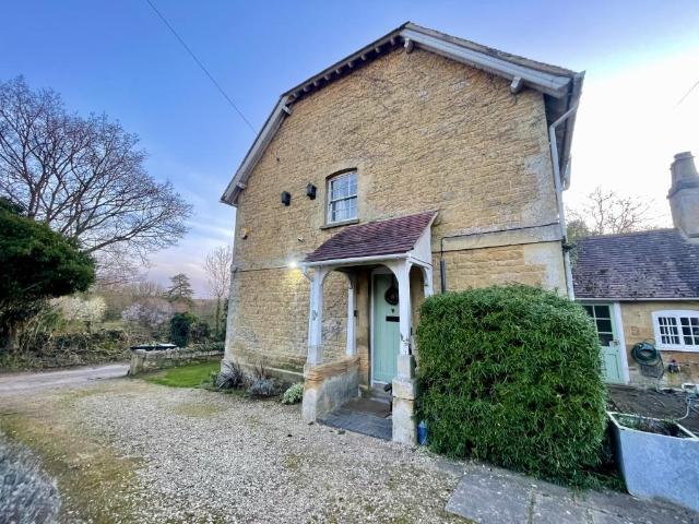 2 bedroom cottage to rent