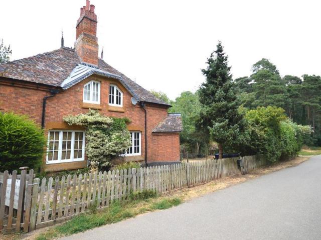 2 bedroom cottage to rent