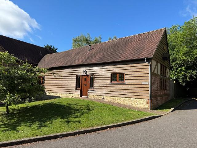 2 bedroom cottage to rent