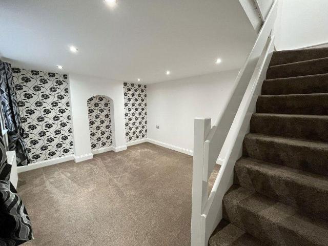 2 bedroom cottage to rent