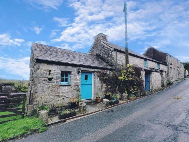 2 bedroom cottage to rent