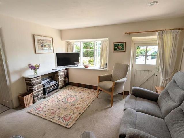2 bedroom cottage to rent