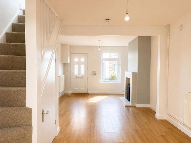 2 bedroom cottage to rent