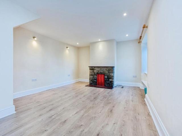 2 bedroom cottage to rent