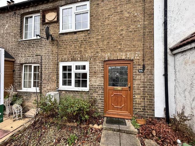 2 bedroom cottage to rent