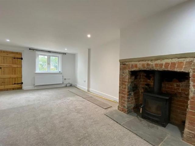 2 bedroom cottage to rent