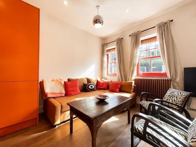 2 bedroom cottage to rent